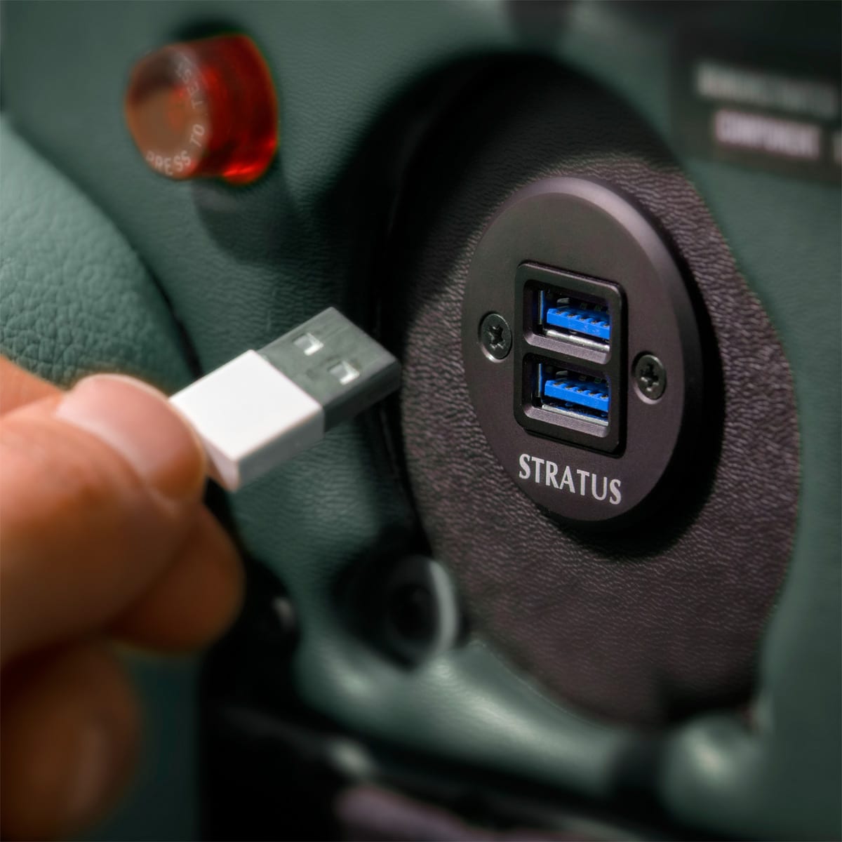 Appareo introduces TSO-certified USB charging port - iPad Pilot News